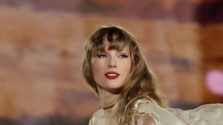 Taylor Swift's Favorite Perfumes: Unveiling the Scents of a Superstar