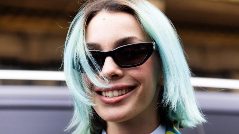 Debunking Hair Dye Disasters: Can Bleach Baths Save Your Locks?