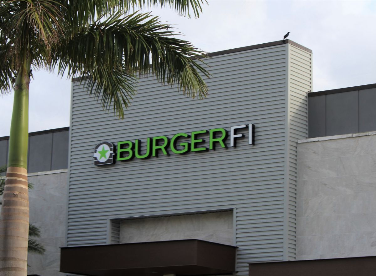 4 Burger Chains Facing Tough Times Ahead